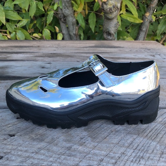 ASOS | Shoes | Asos Silver Metallic Chunky Platform Sandals Womens 7 ...